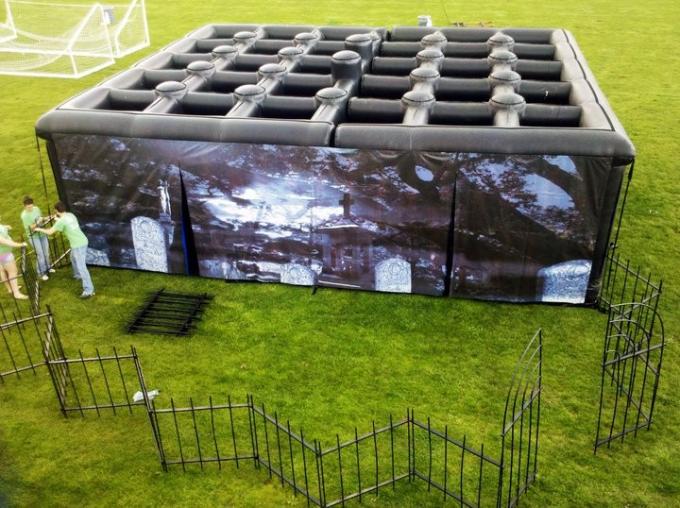 Customized 10*8m Outdoor Inflatable Maze / Laser Tag Maze With Net ...
